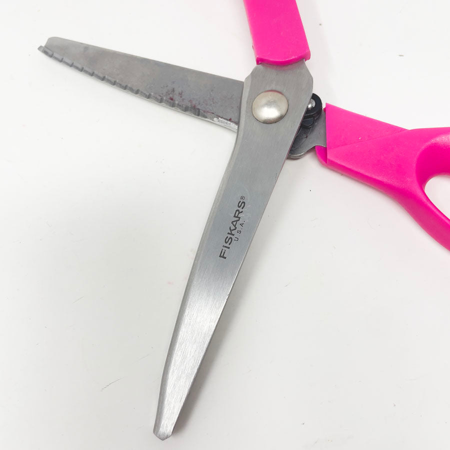 Fiskars Pink Pinking Shears – Hello Art Hatchery